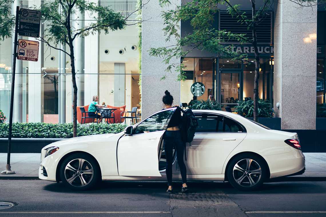 Cómo aparcar paso a paso | SIXT Magazine | España